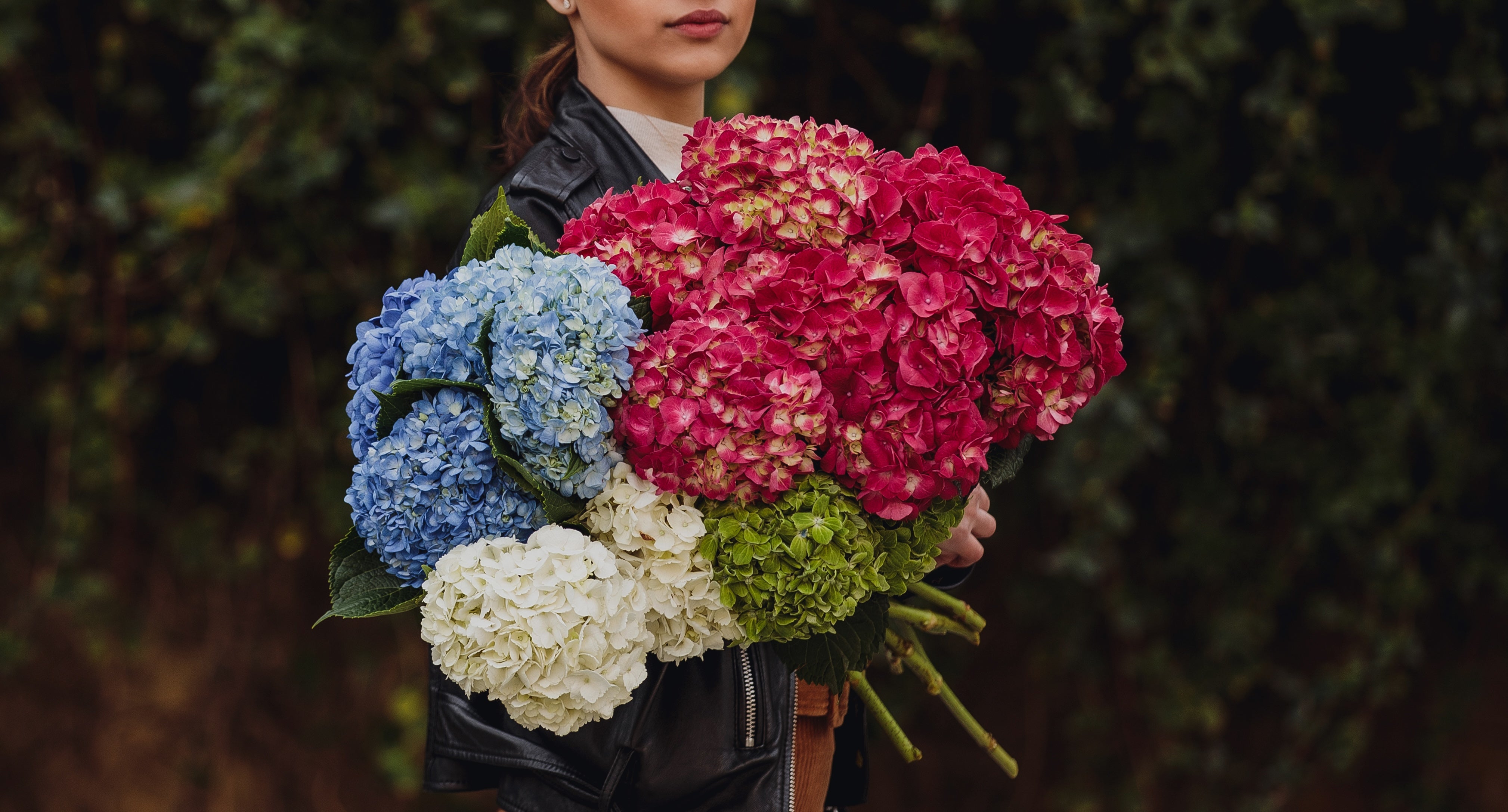 Send Fresh Flowers, Gifts & Cake Online | Same-Day Delivery in Lahore ...