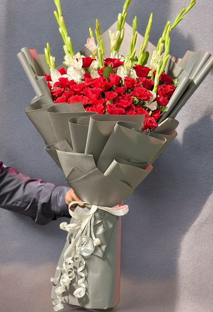 Send Fresh Flowers, Gifts & Cake Online | Same-Day Delivery in Lahore ...
